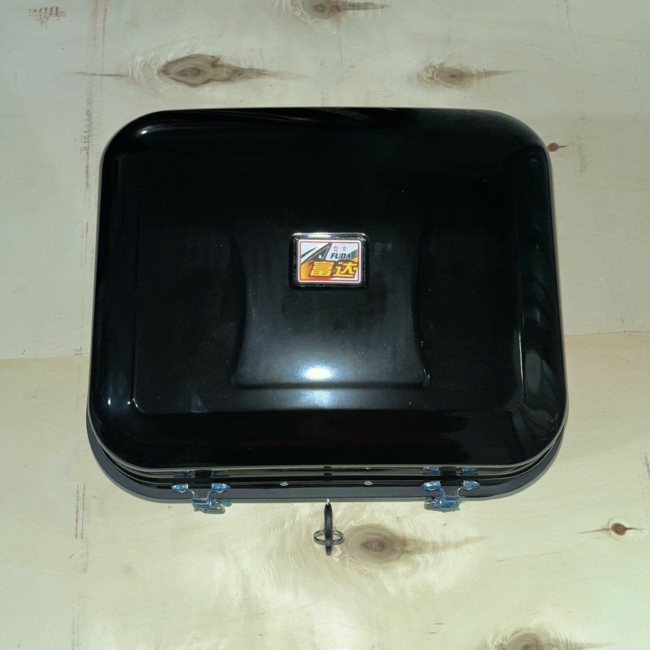 Кофр 28 л. для мопеда ALPHA (черный)