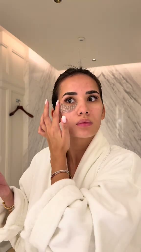 Патчи для глаз Dior The Eye Patch, омоложение, для всех типов кожи — фото 1