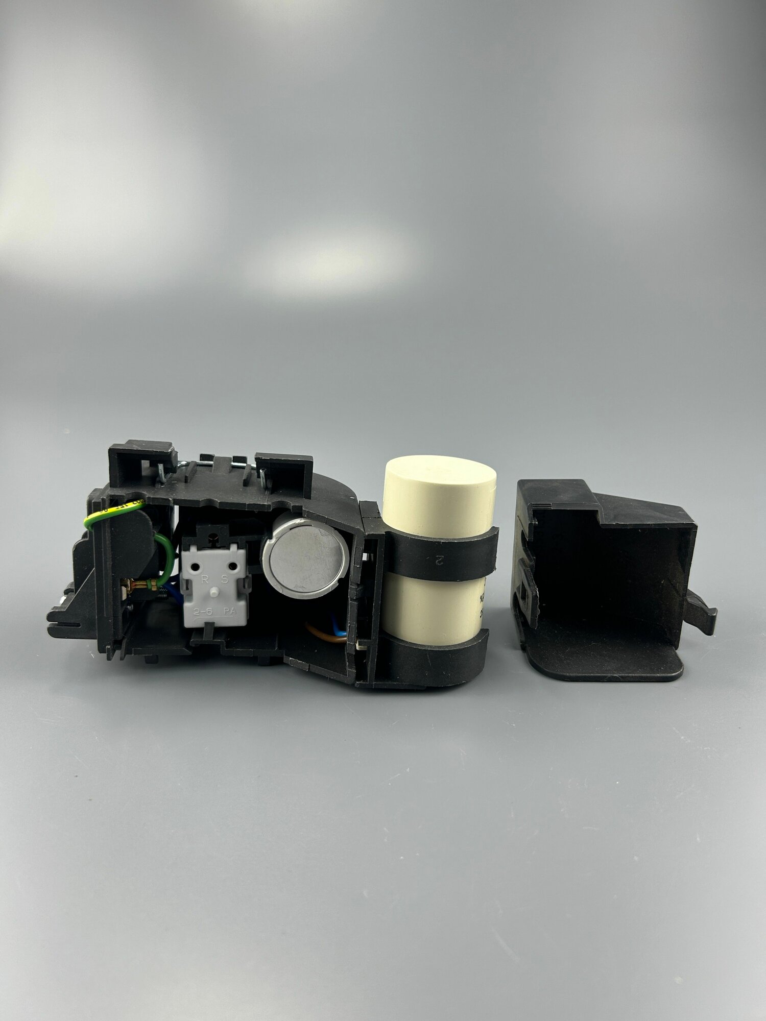 Блок пускозащитный КК19 (РКТ6) для холодильника Атлант 064114901218