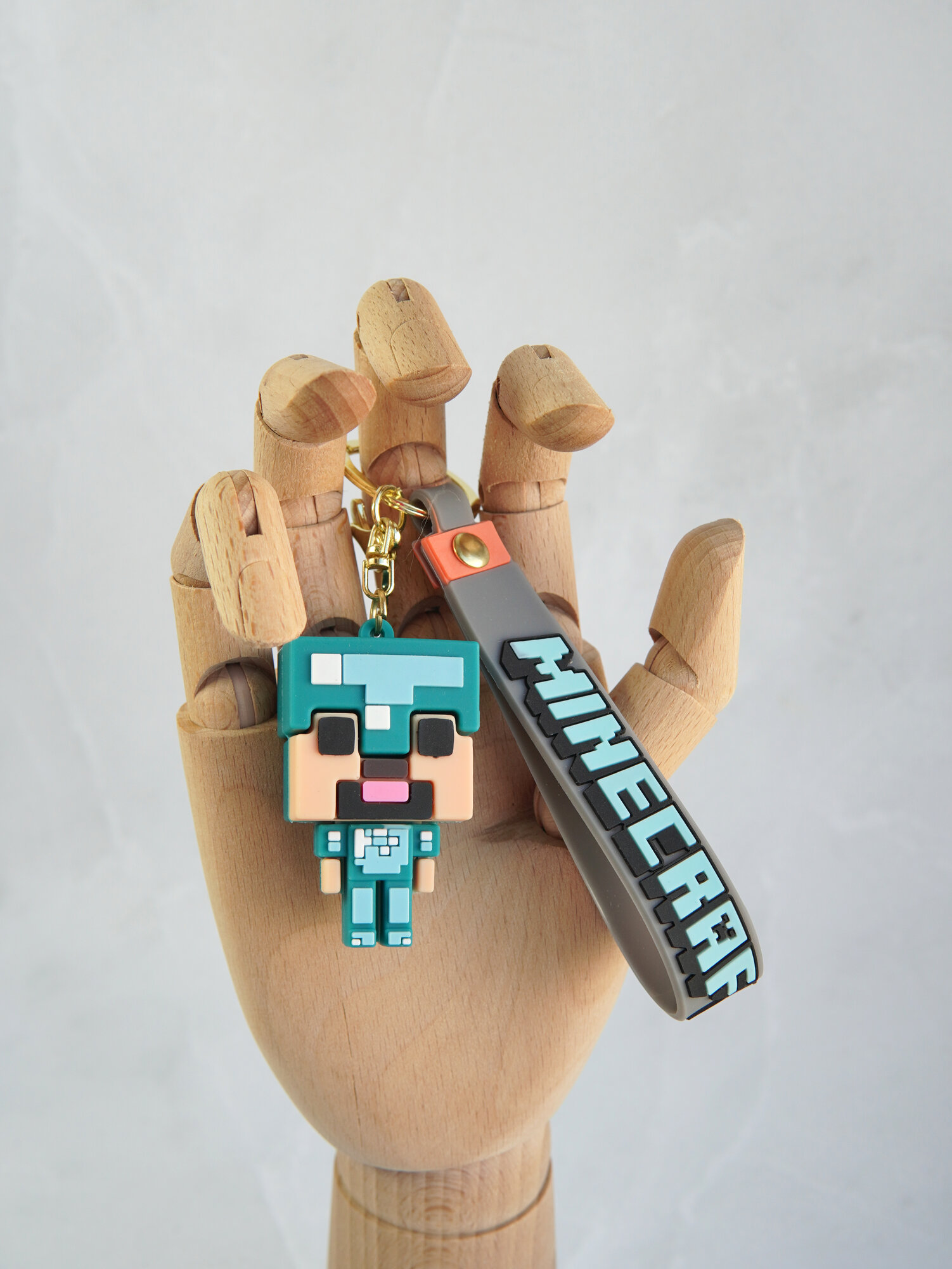 Брелок Стив Minecraft,5 см | Алмазный меч | Пиксельный стиль |