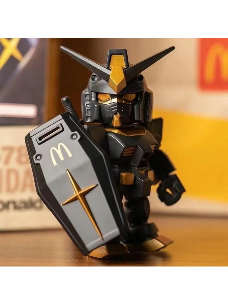 Фигурки Gundam от McDonald's под совместной маркой