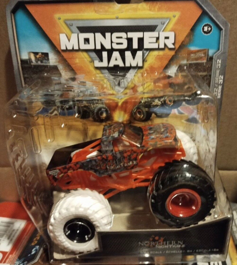Монстр-трак Monster Jam Northern 1:64, 10 см, оранжевый