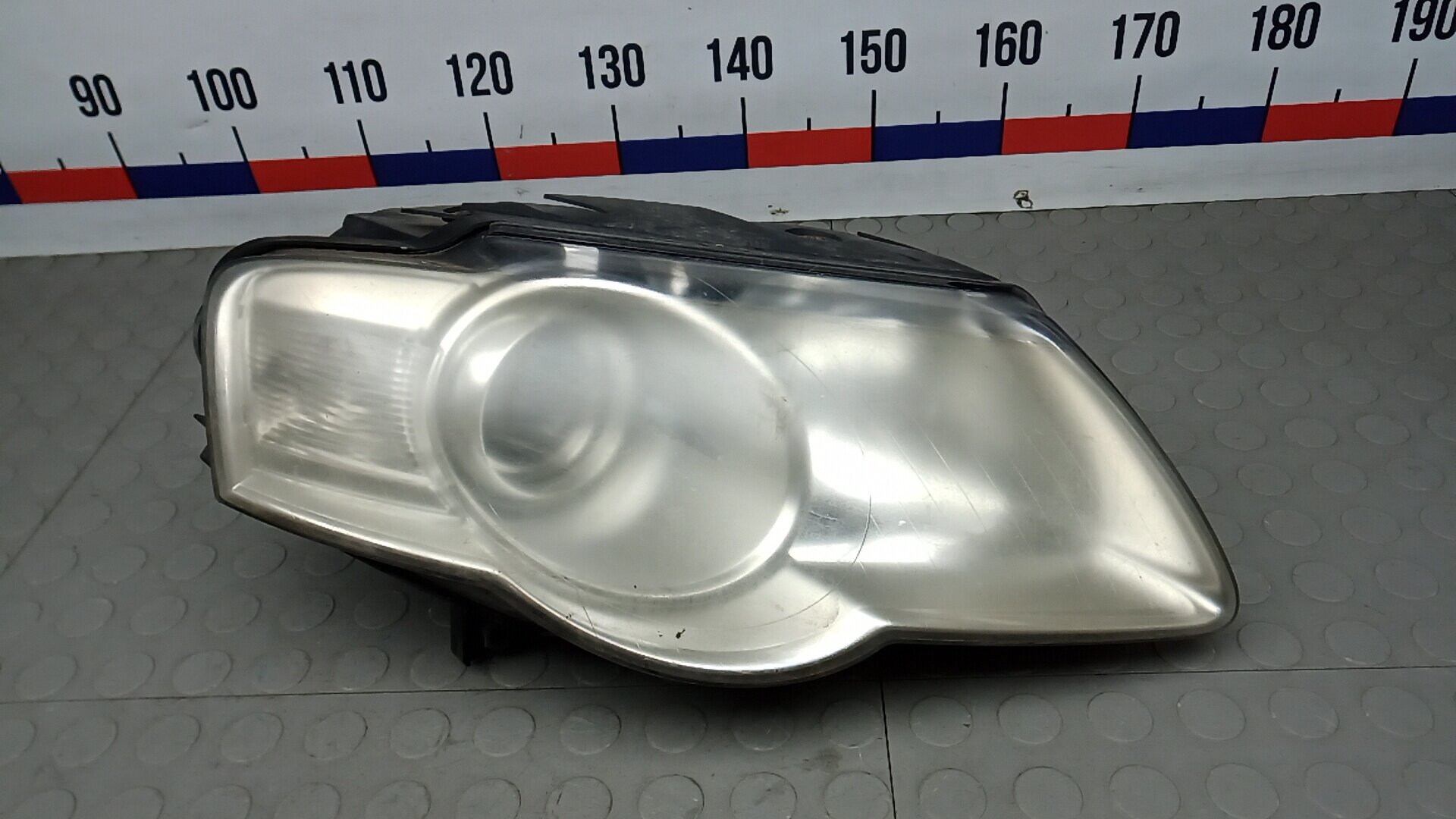 Фара правая VOLKSWAGEN PASSAT B6, Номер 3C0941006AC, 3C0941006R