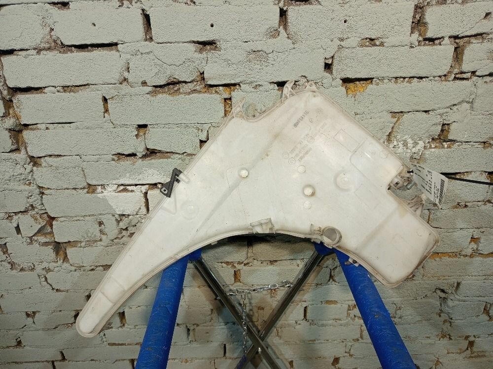 Бачок омывателя лобового BMW X1 Е84 /e81/90/91 61667238666