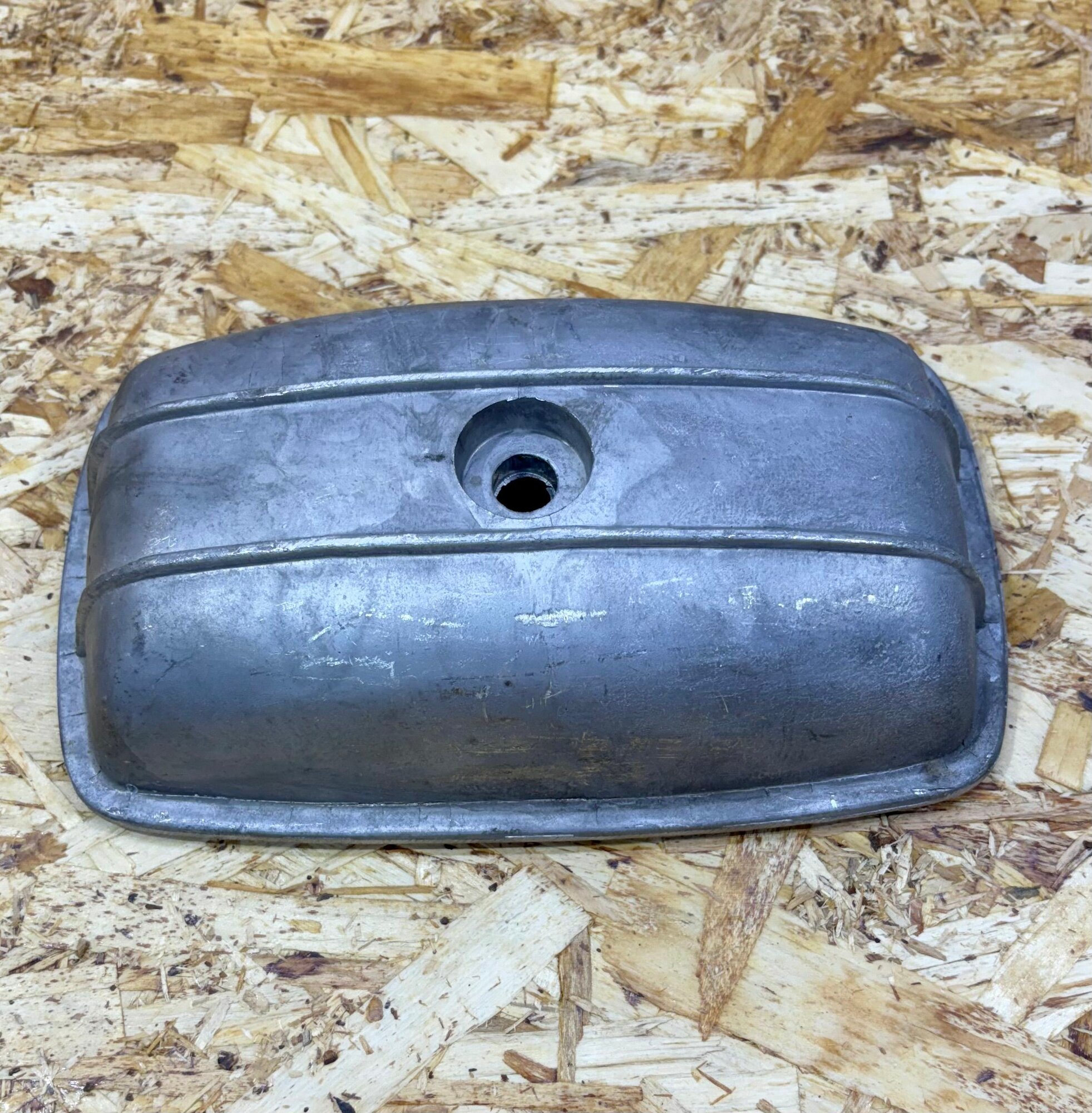 Клапанная крышка Днепр с/о 1 шт. Завод