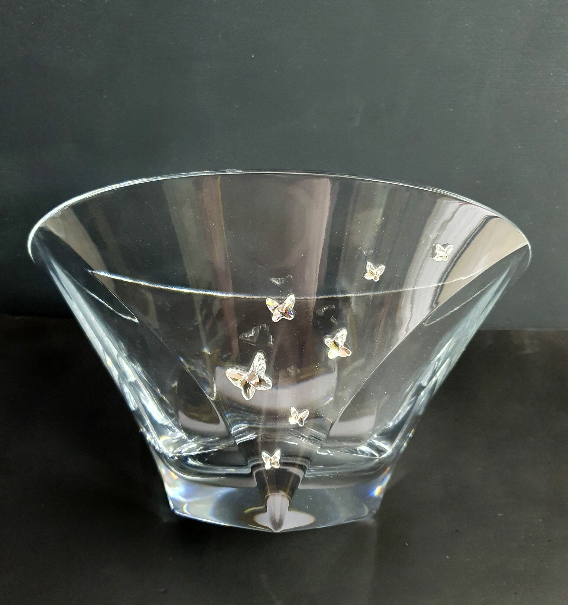 Фруктовница хрустальная "Triangle-st " D-27 см. H-12,5 см. Чехия. В оригинальной упаковке.