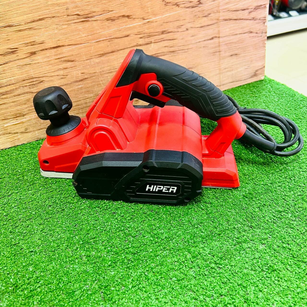 Рубанок Planer Hiper 650W, 17000 rpm, 82mm, cut 1-2 mm, box Hep650b .