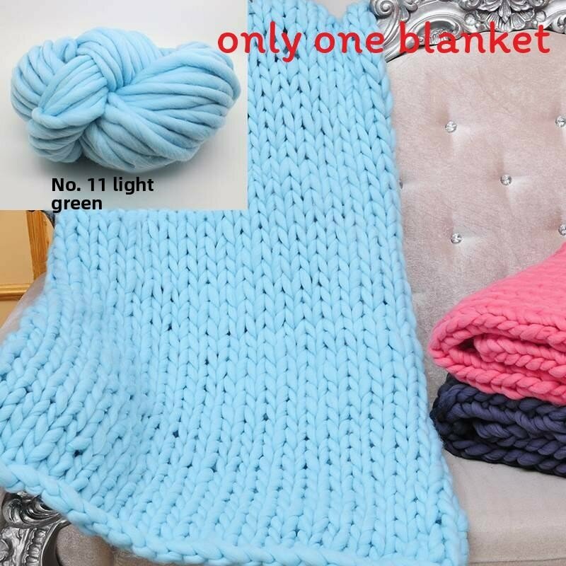 Bearaby large knit blanket with classic design for living room and bedroom