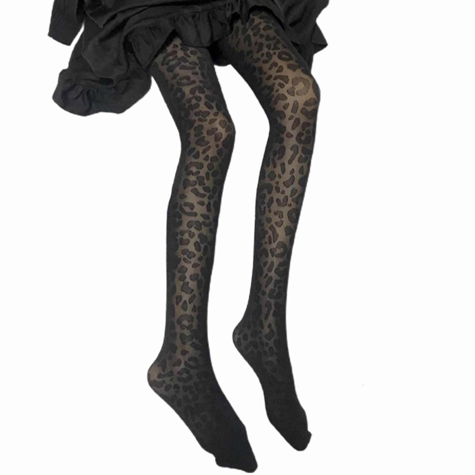 Черные чулки с леопардовым принтом
