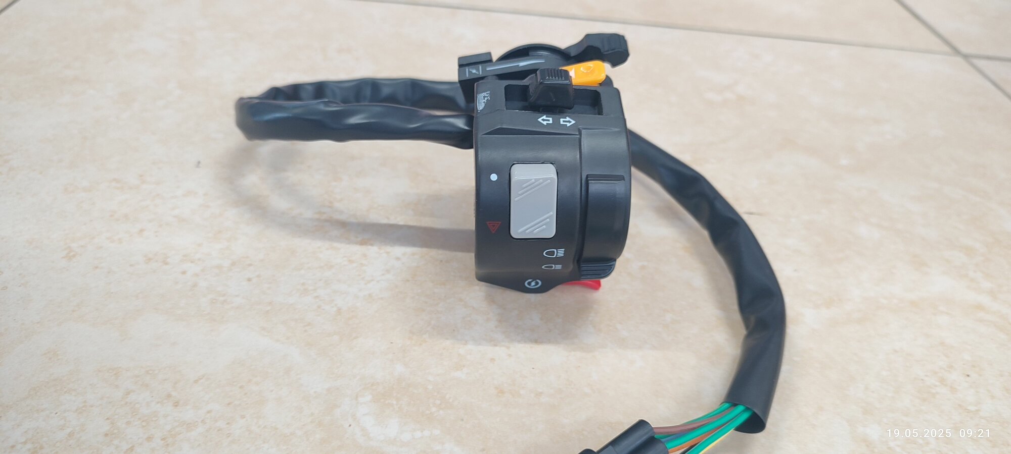 Блок переключателей левый в сборе 6.112.00110