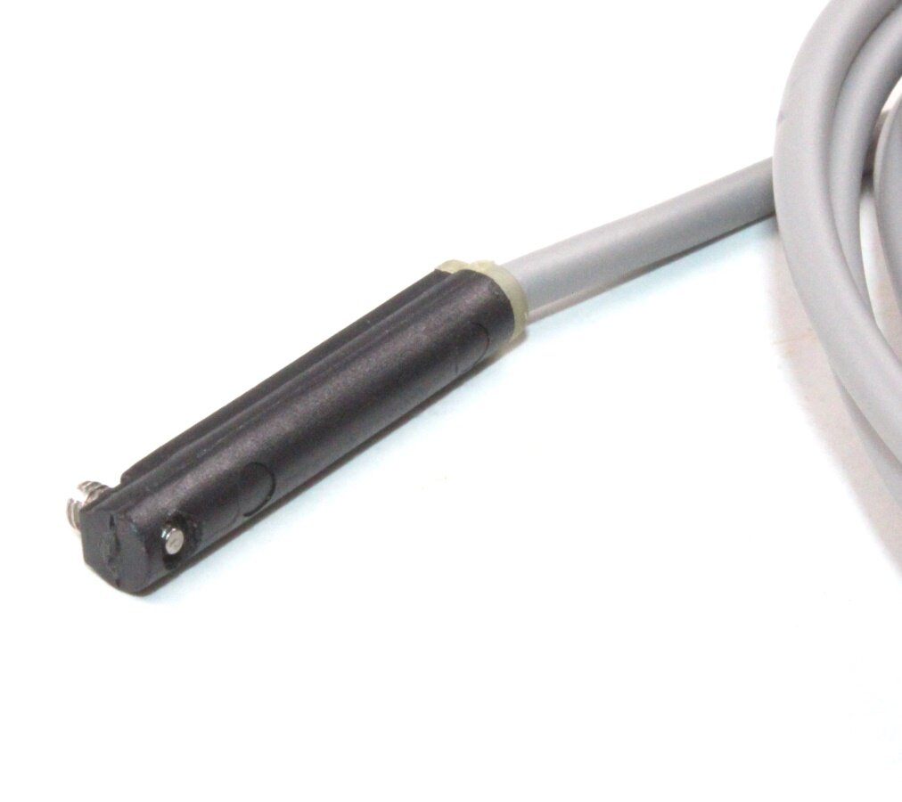 CST-C-220-2E, Датчик магнитный герконовый, Camozzi