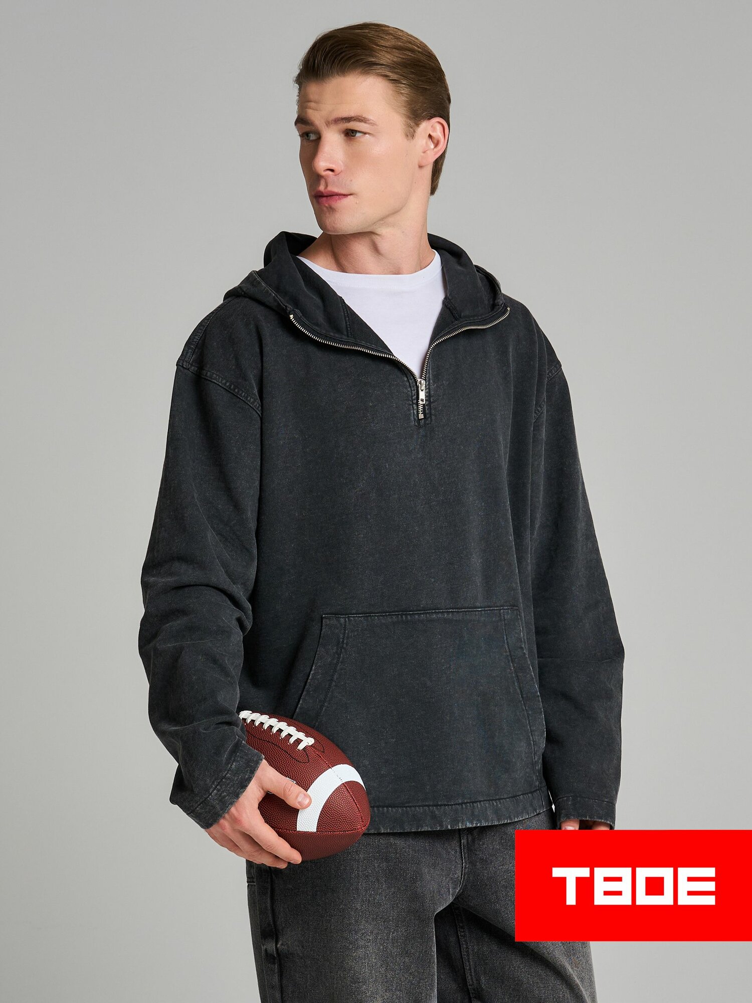 Толстовка спортивная