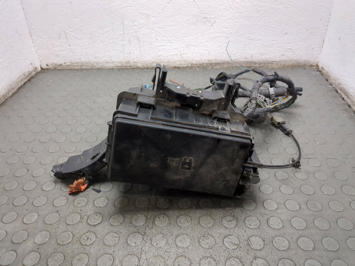 Блок предохранителей Ford Explorer Б/У