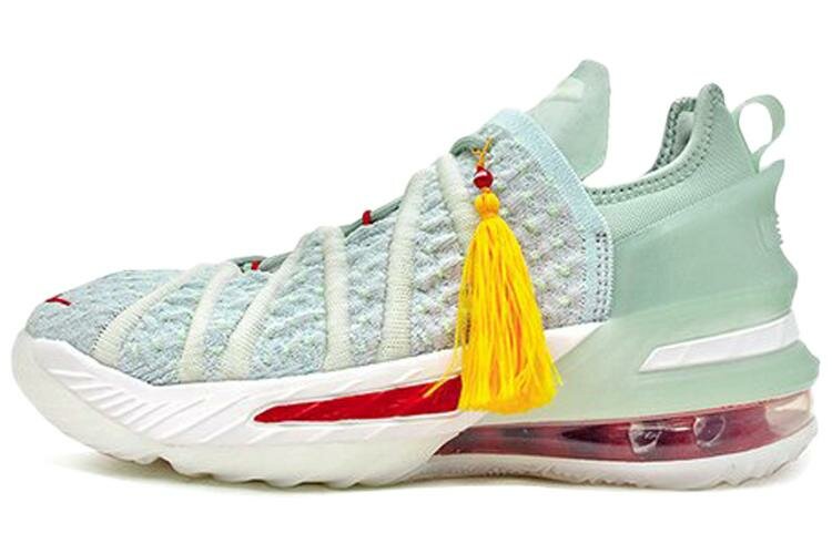 Кроссовки Lebron 18