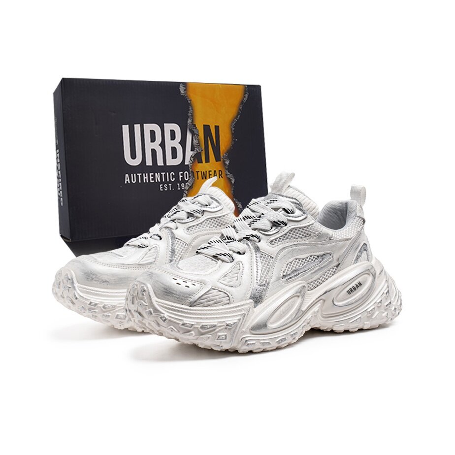 Кроссовки