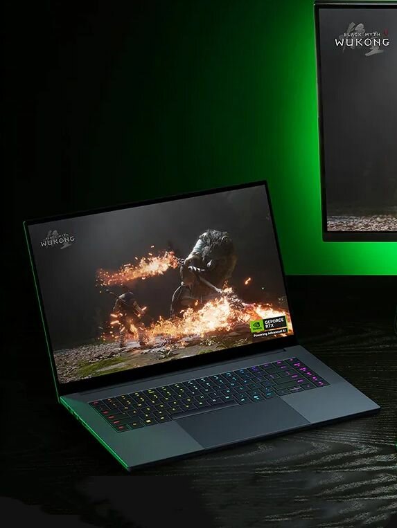 Ноутбук Razer Blade 16 2025 / R9-AI 365, 32GB, 1TB, RTX 5070