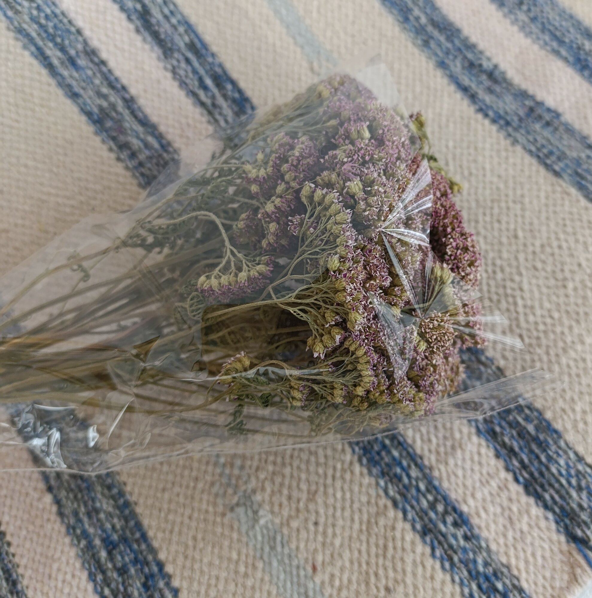 Букет Поделки домового "Тысячелистник", сухоцвет, длина 40см, розовый