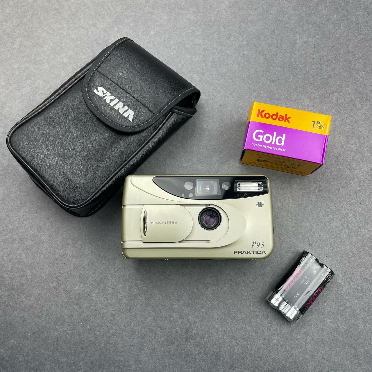 Винтажный пленочный фотоаппарат Praktica P95 AF, с фотопленкой
