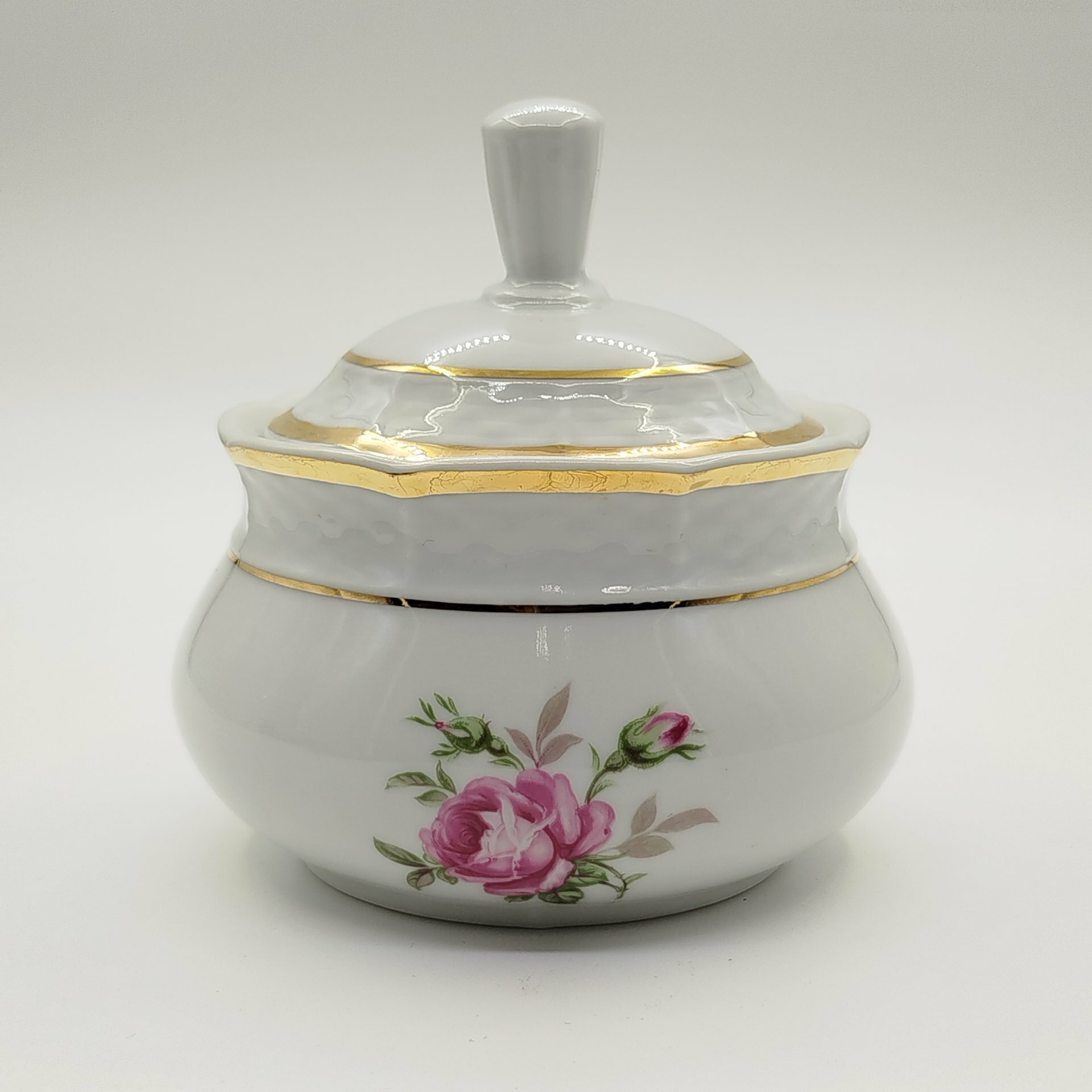 Сахарница с изображением розы, фарфор, деколь, золочение, Thun (Тун), Чехословакия