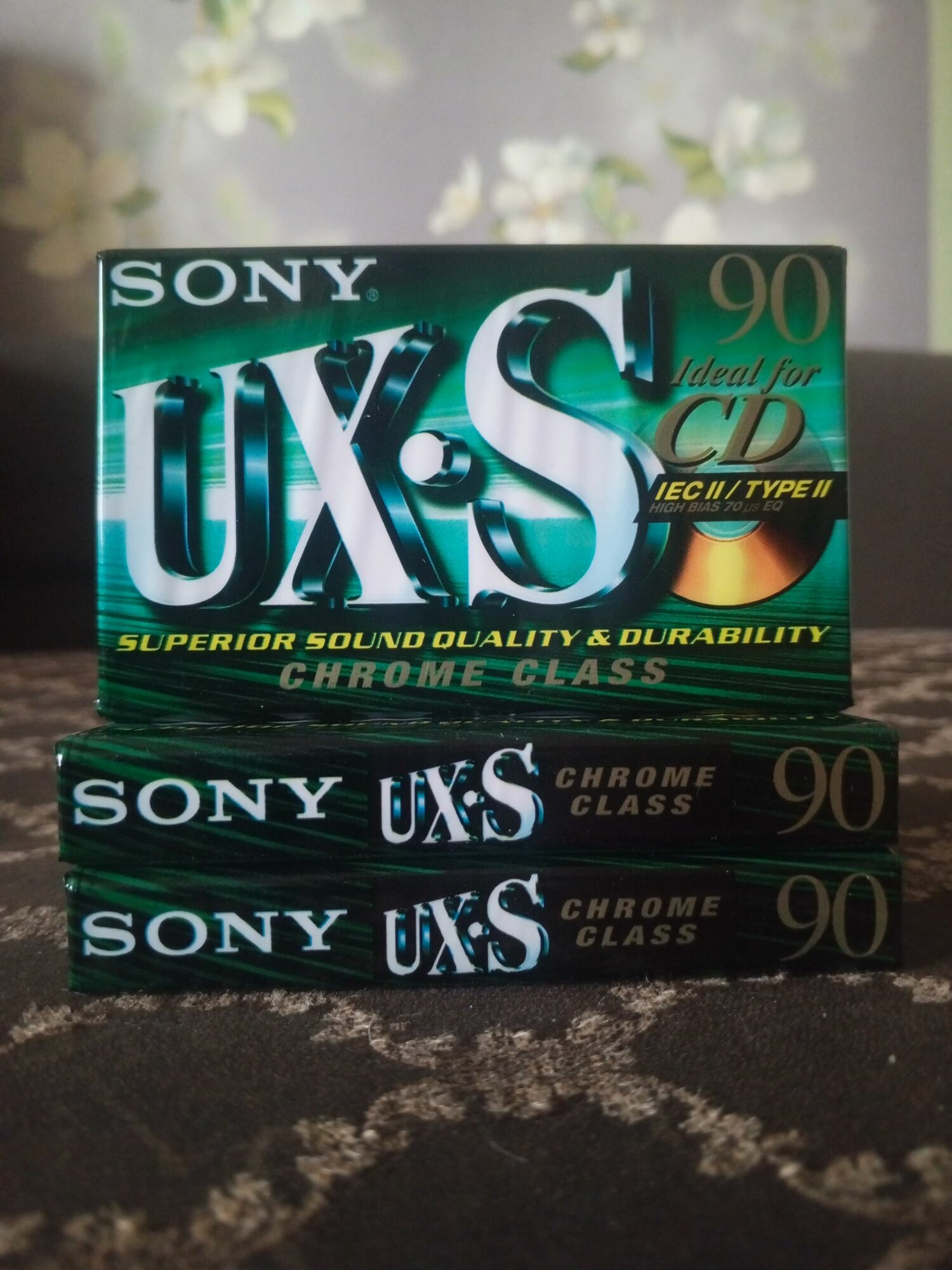 Аудиокассета Sony UX-S90 Ideal For CD chrom Premium, 1999 - 2001 г. в (1 шт ,90 мин, топовый хром)