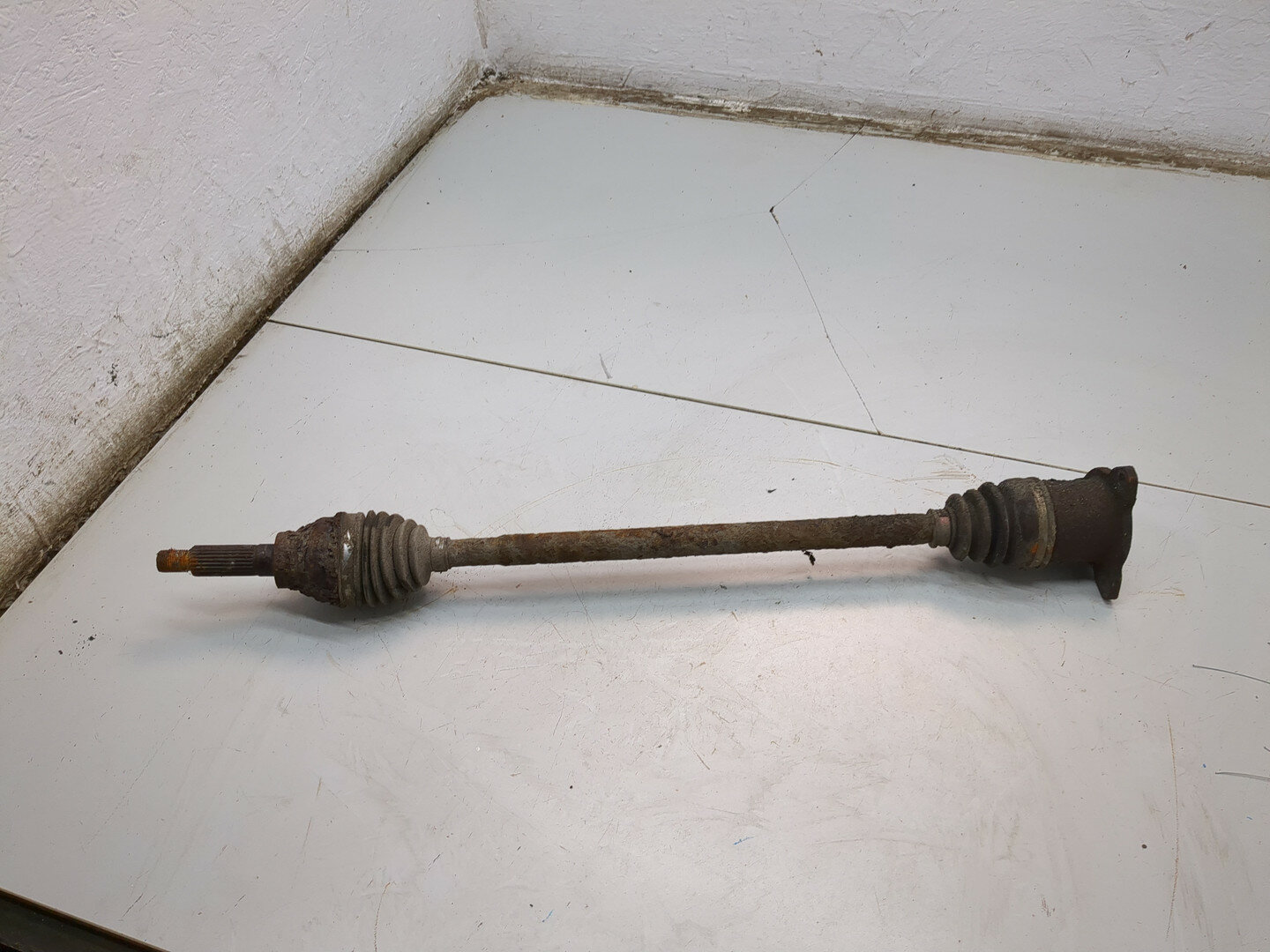 Полуось (вал, шрус) левая задняя Fiat Sedici Б/У