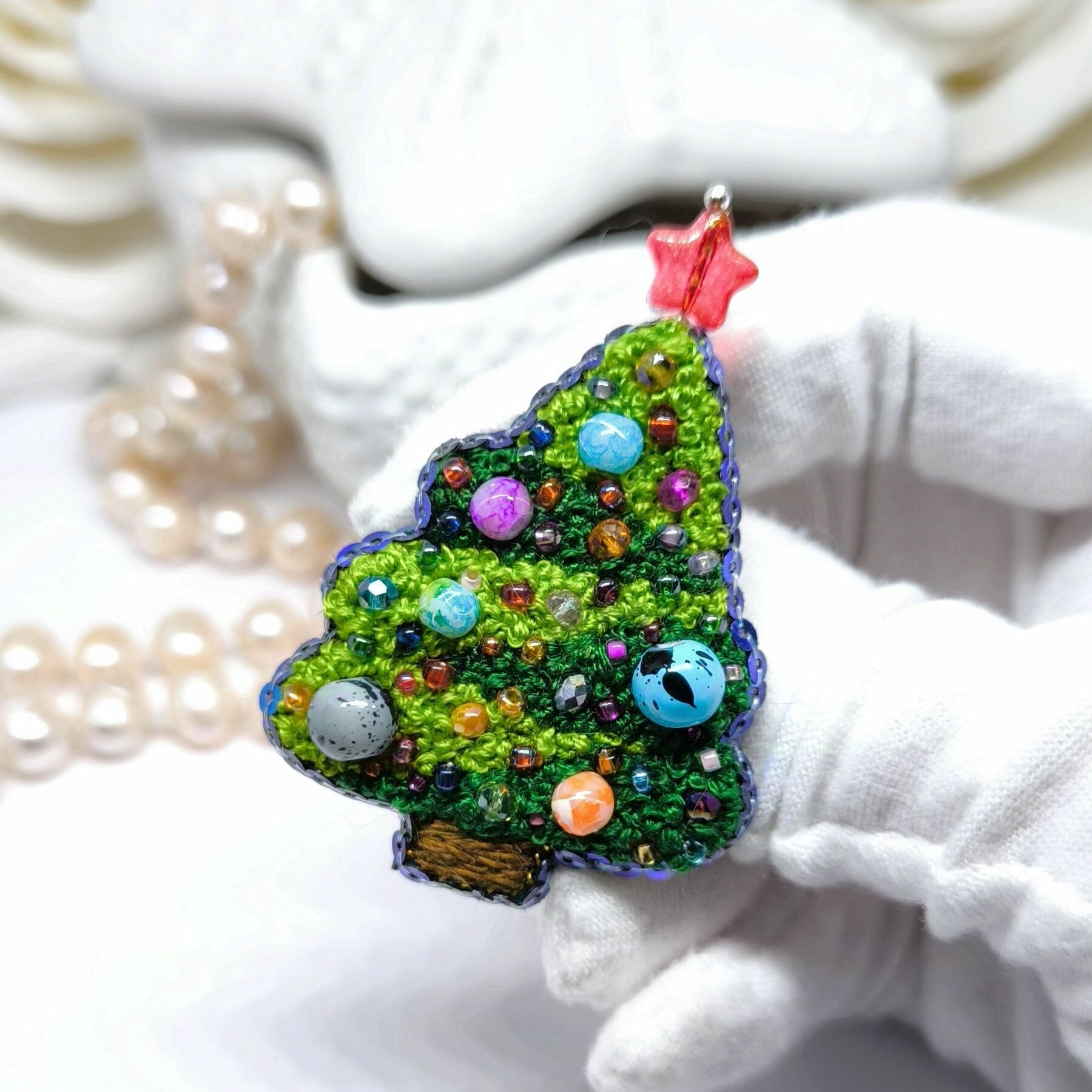 Брошь, стекло, бисер