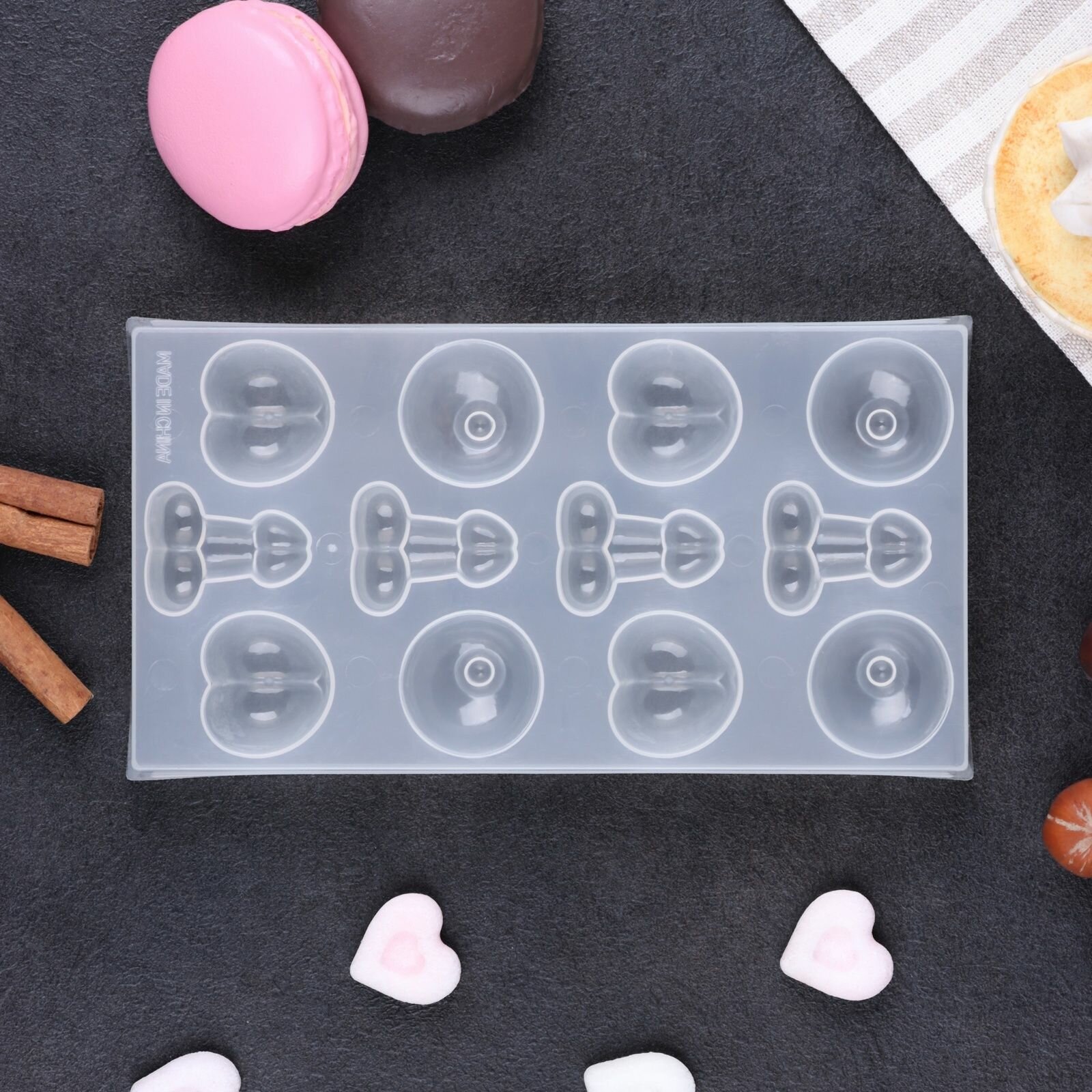 Форма для льда 18+, 12 ячеек, 3 фигуры, пластик, белый, 1шт.