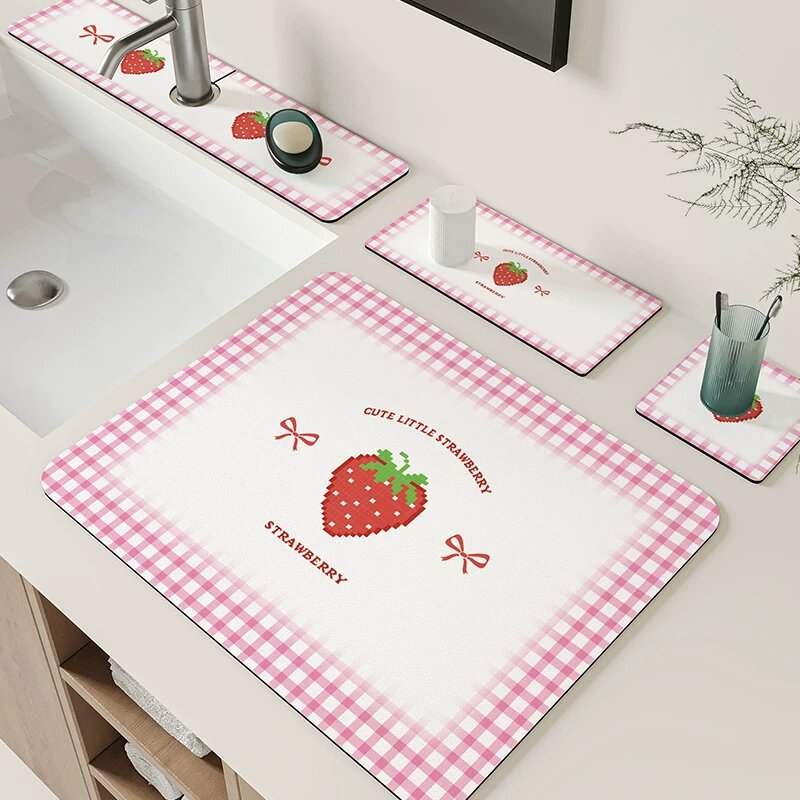 Набор из трех: 14x14 см + 14x30 см + 30x40 см мозаичный коврик клубники, антигрибковый