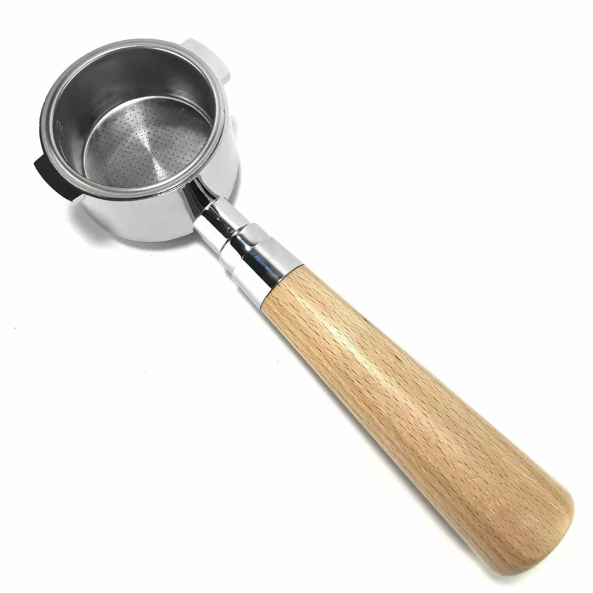Производитель поставляет бездонные портафильтры De'Longhi 51 мм, аксессуары для итальянских кофемашин De'Longhi с тремя и двумя ушками.