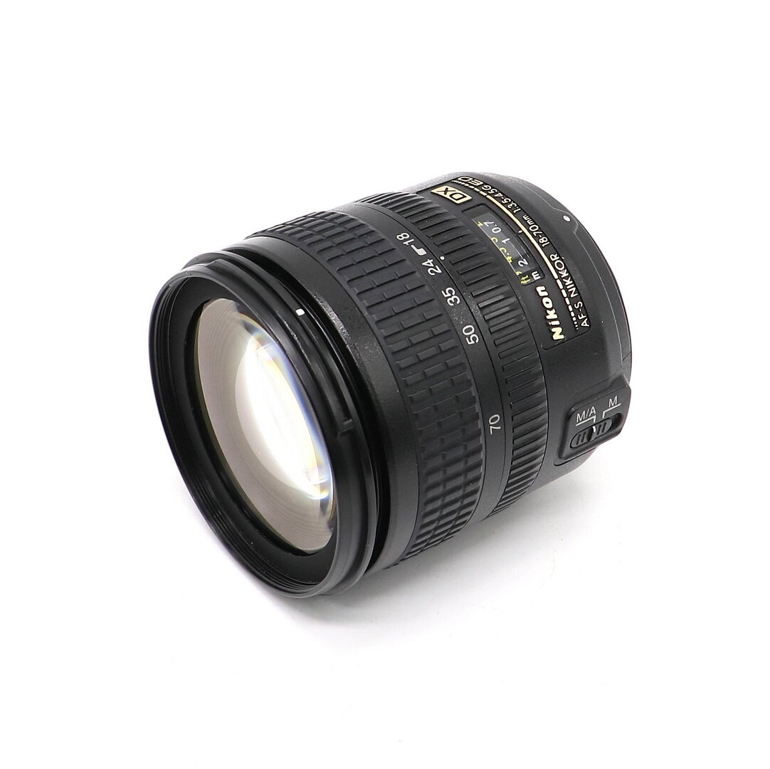 Стильный Nikon 18-70mm f3.5-4.5G ED-IF AF-S DX Zoom Nikkor