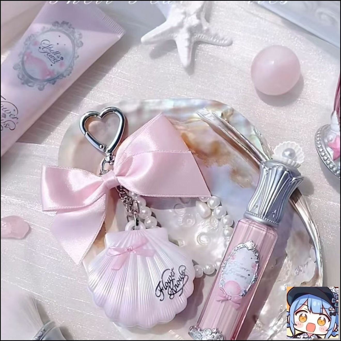 Кулон-хайлайтер Flower Knows Moonstone для сияния кожи