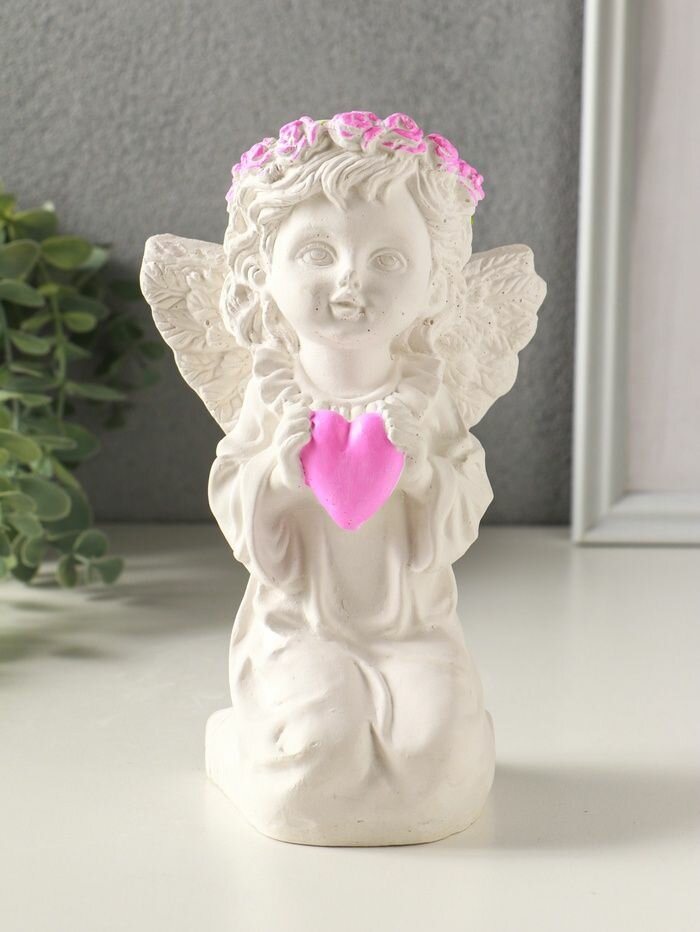 Фигурка гипс Ангел с сердечком на коленях , 18 11 8 см, белый с росписью