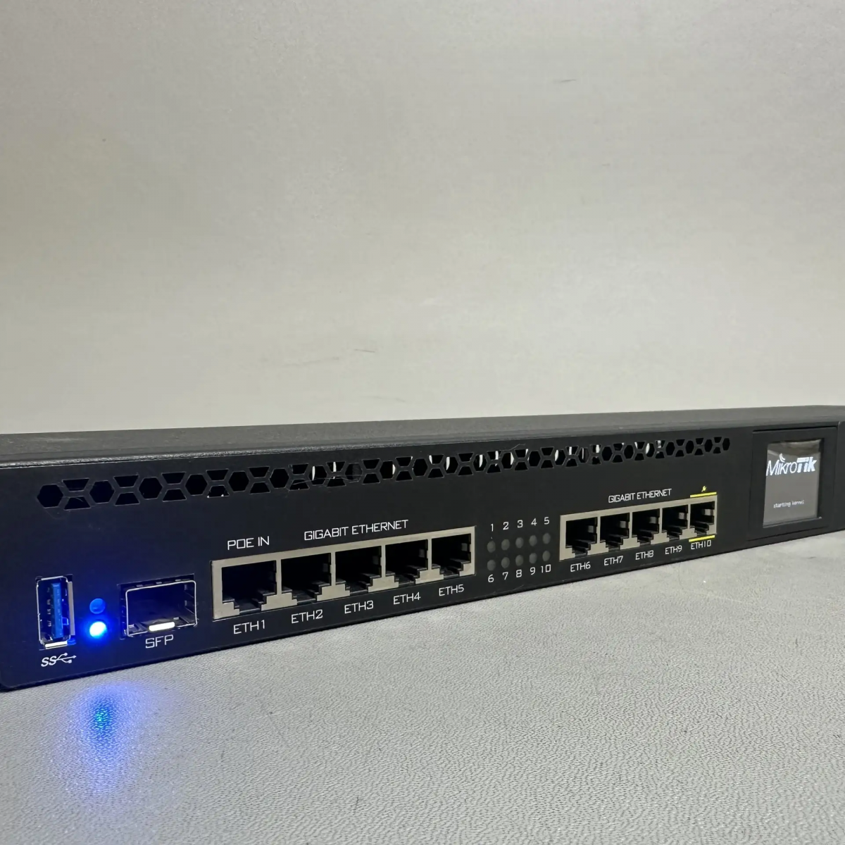 Маршрутизатор Mikrotik RB3011UiAS-RM