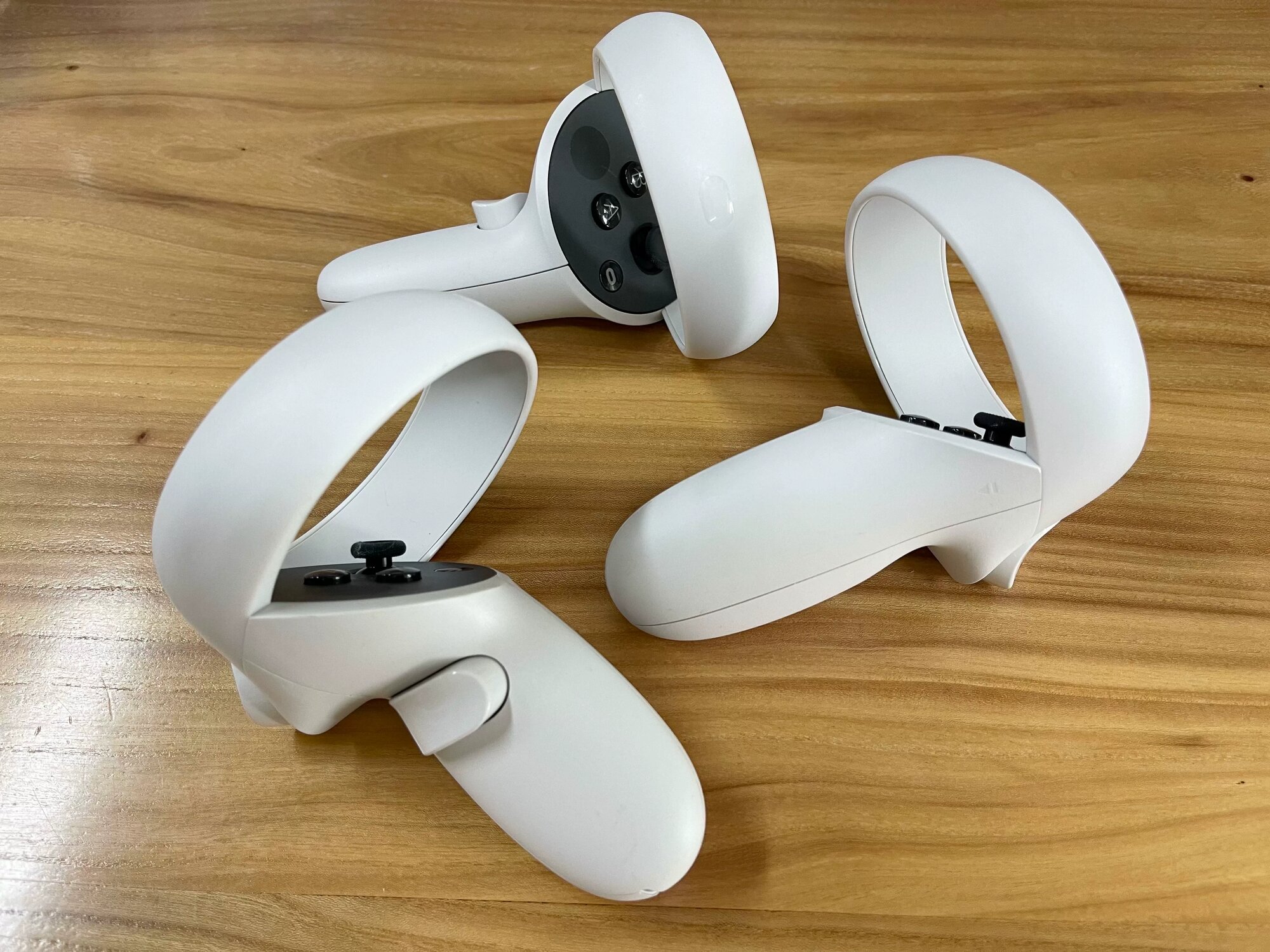 Контроллер Oculus Quest 2 VR для правой руки б/у восстановленный для виртуальной реальности совместимый с Meta Quest 2