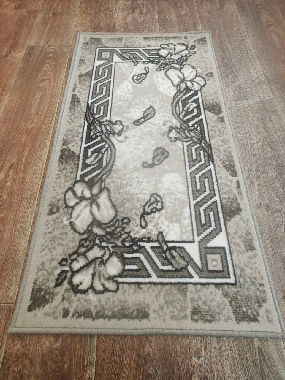 Ковер с низким ворсом на пол прикроватный придверный с антискользящим покрытием прямоугольной формы размер 60 на 110