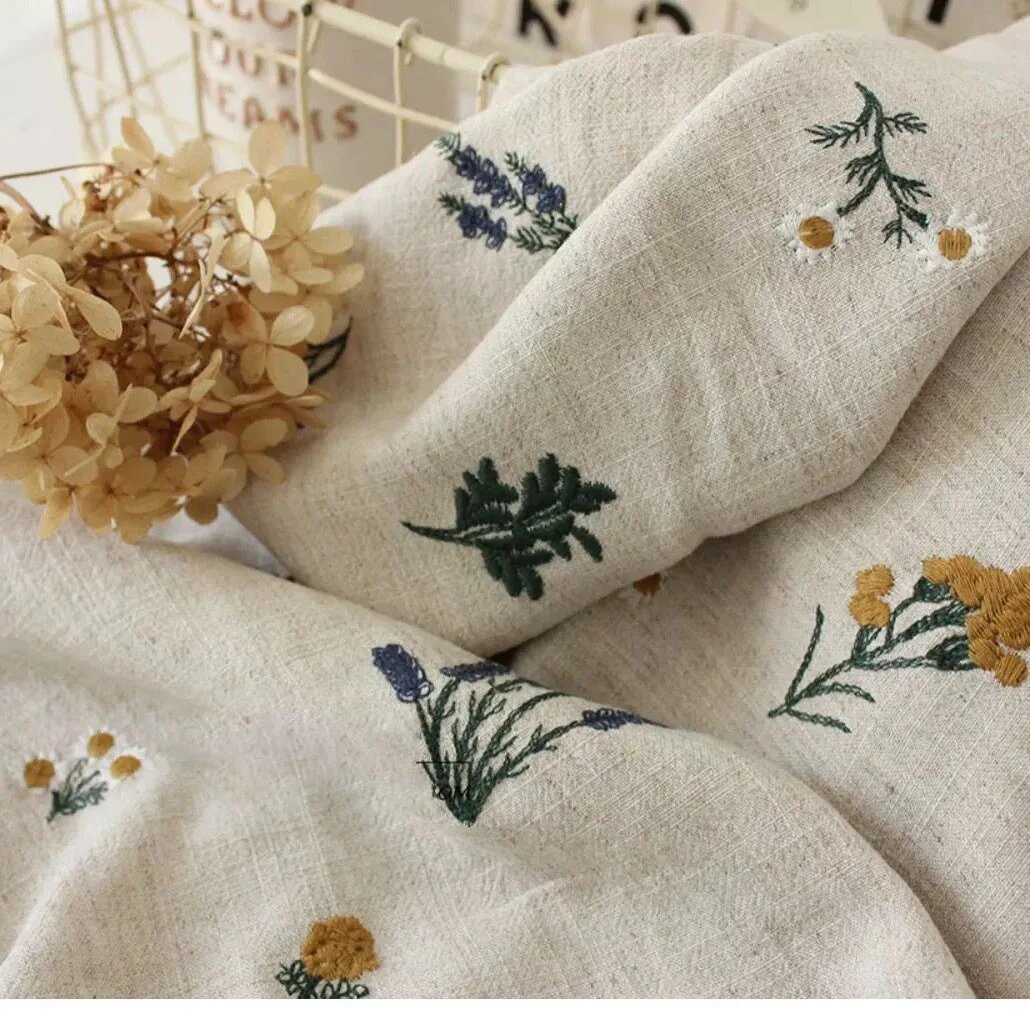 Хлопково-льняная ткань с цветочной вышивкой 135x300cm