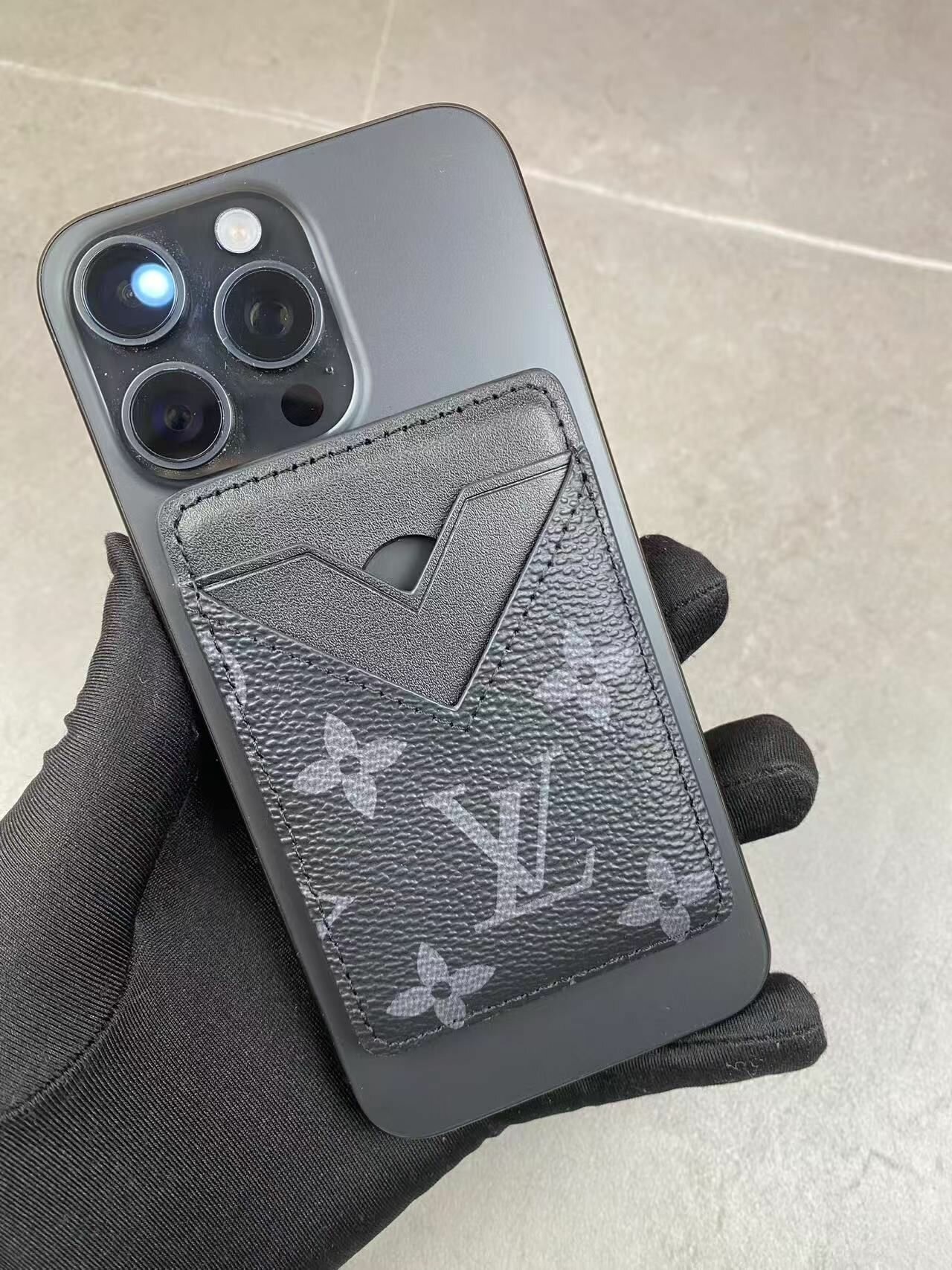 Чехол для карточек с наклейками на заднюю панель мобильного телефона Louis Vuitton