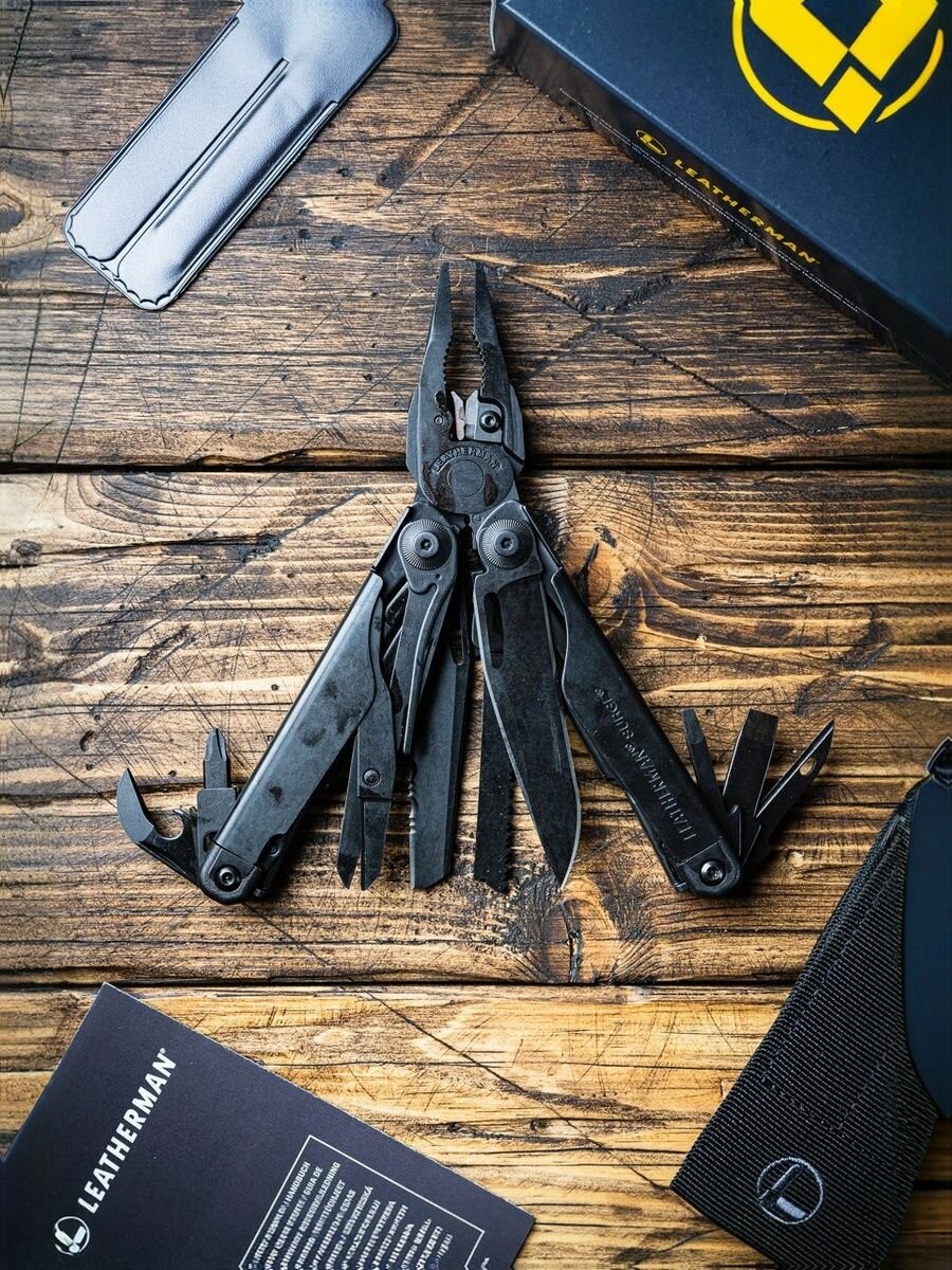 Мультитул Leatherman Surge black