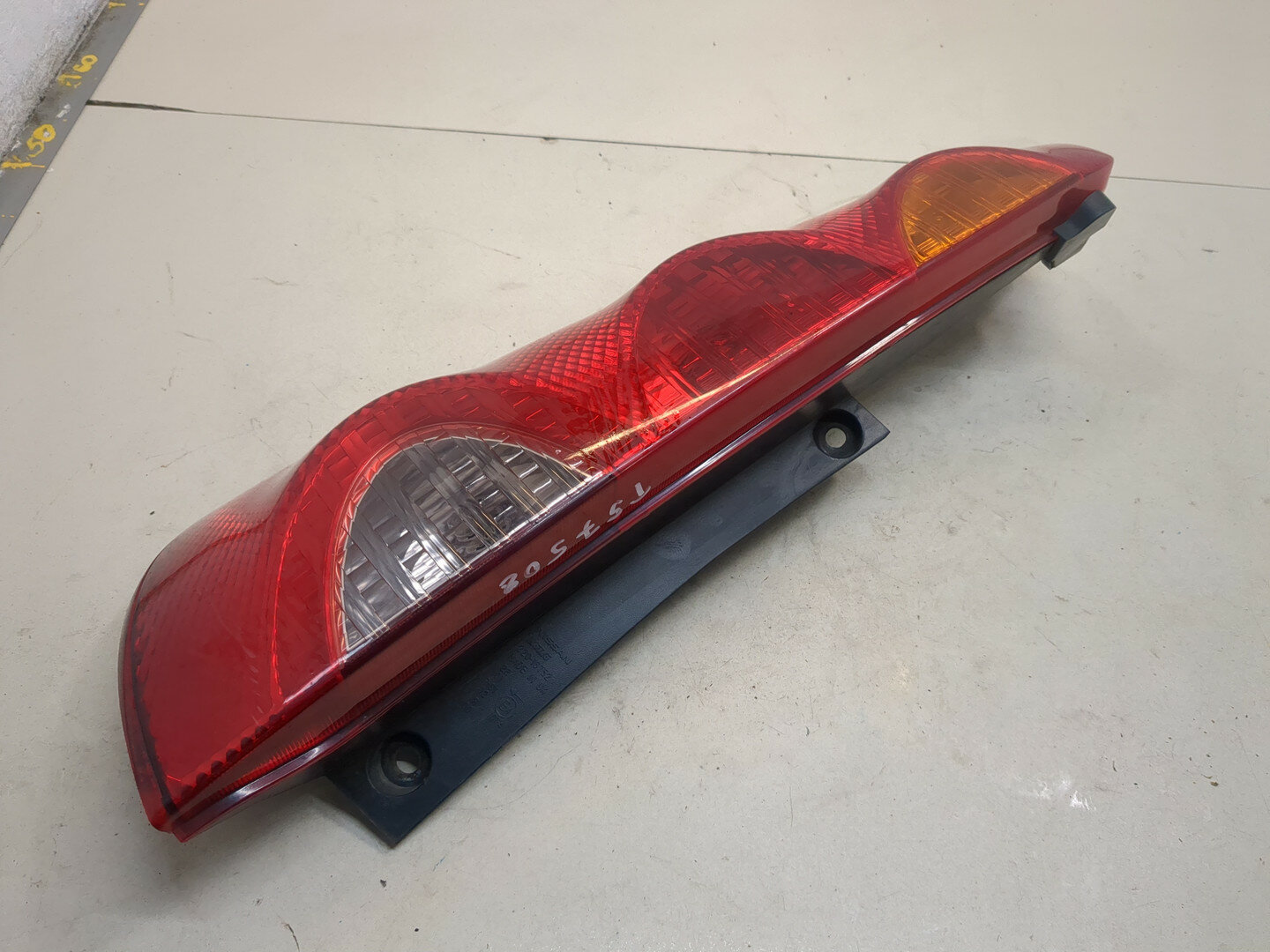 Фонарь (задний) правый Nissan Note E11 Б/У