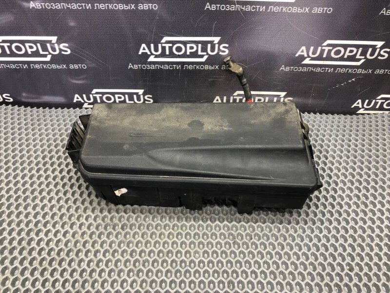 Блок предохранителей подкапотный Opel Vectra C 2005 (Z22YH) Б/У с пробегом Арт. 14810