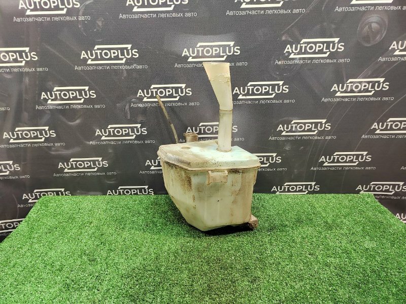 Бачок стеклоомывателя