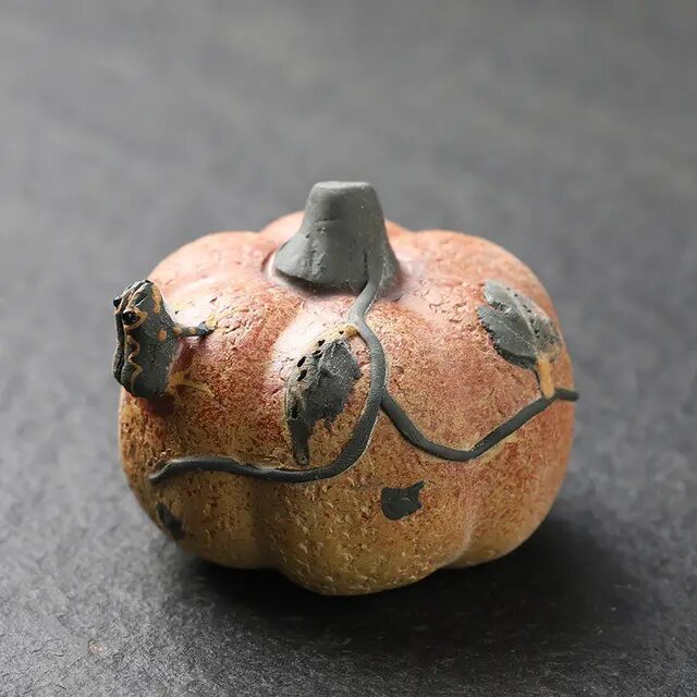 Фиолетовый глиняный чайник с изображениями домашних животных, тыквы, лягушки и кабачка – креативный чайный сервиз ручной работы в стиле кунг-фу.