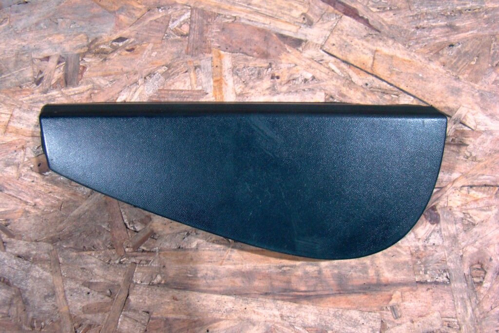 Renault Megane 3 Накладка крыла заднего левого 833310006R