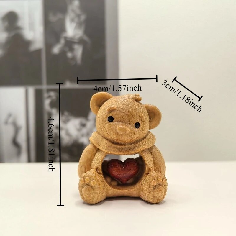 Деревянная резная фигурка медведя