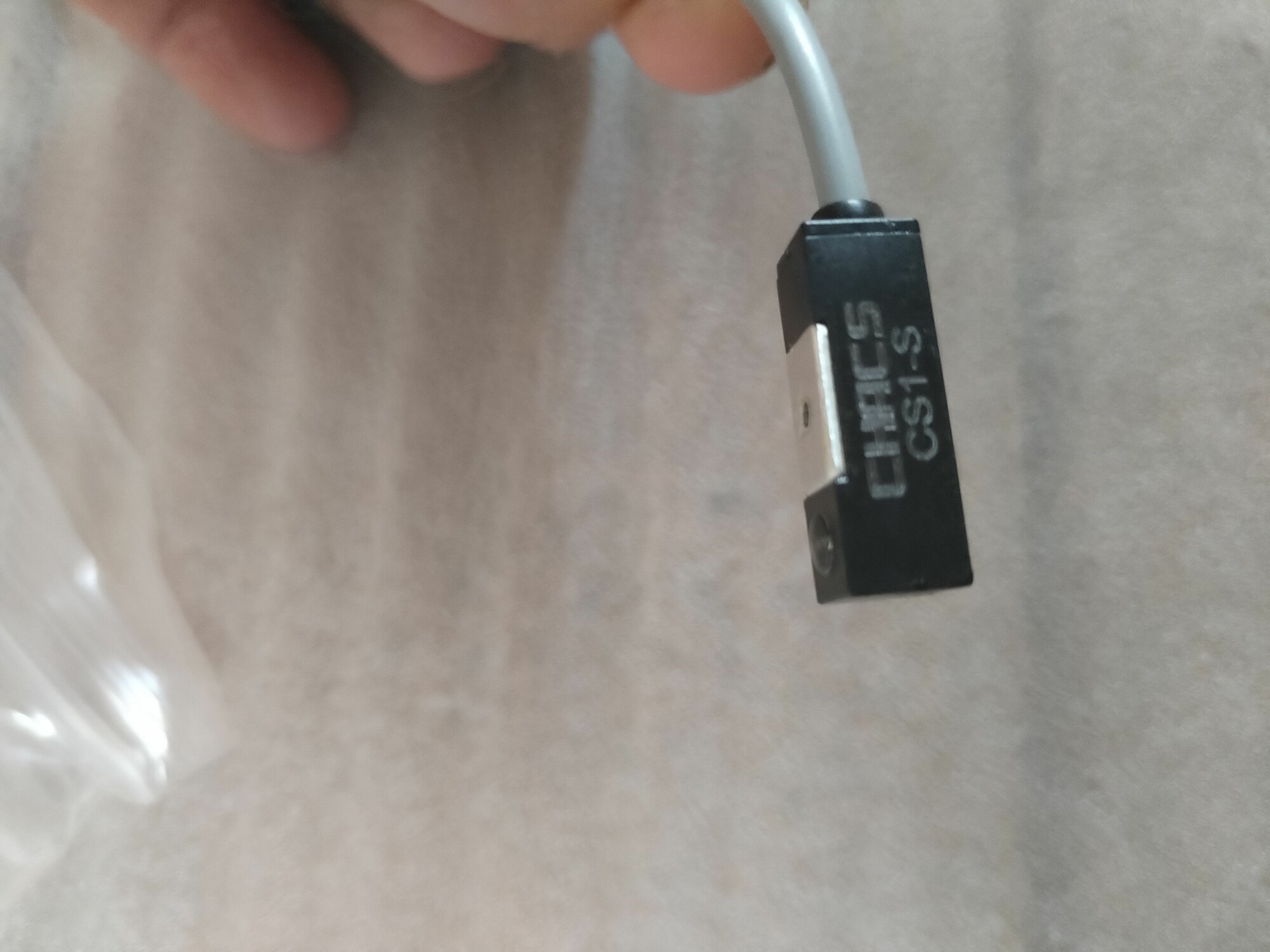 Датчик герконовый CS1-S