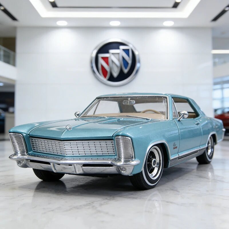 Maisto 1:24 Buick Riviera Gran Sport, синий