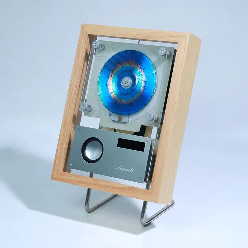 CD-проигрыватель, высококачественная стереосистема HiFi, многофункциональный двухсторонний Bluetooth-плеер с USB-накопителем.
