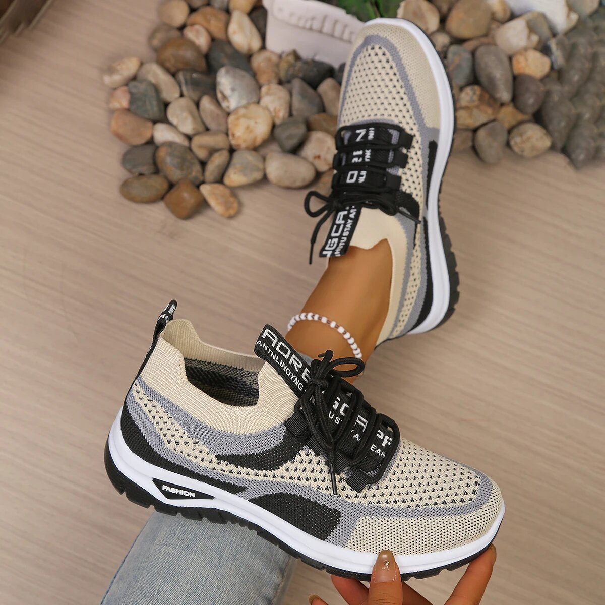 Женские двухцветные кроссовки Black khaki на шнуровке, 41