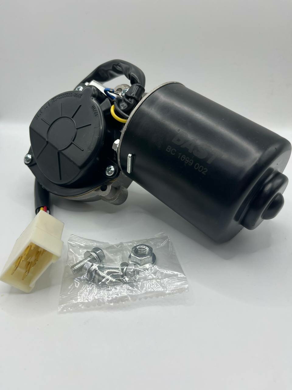 Моторедуктор стеклоочистителя ГАЗ Волга, Газель, Соболь, ВАЗ-2108-99, УАЗ-3153 OЕМ 2108-3730000 BAST