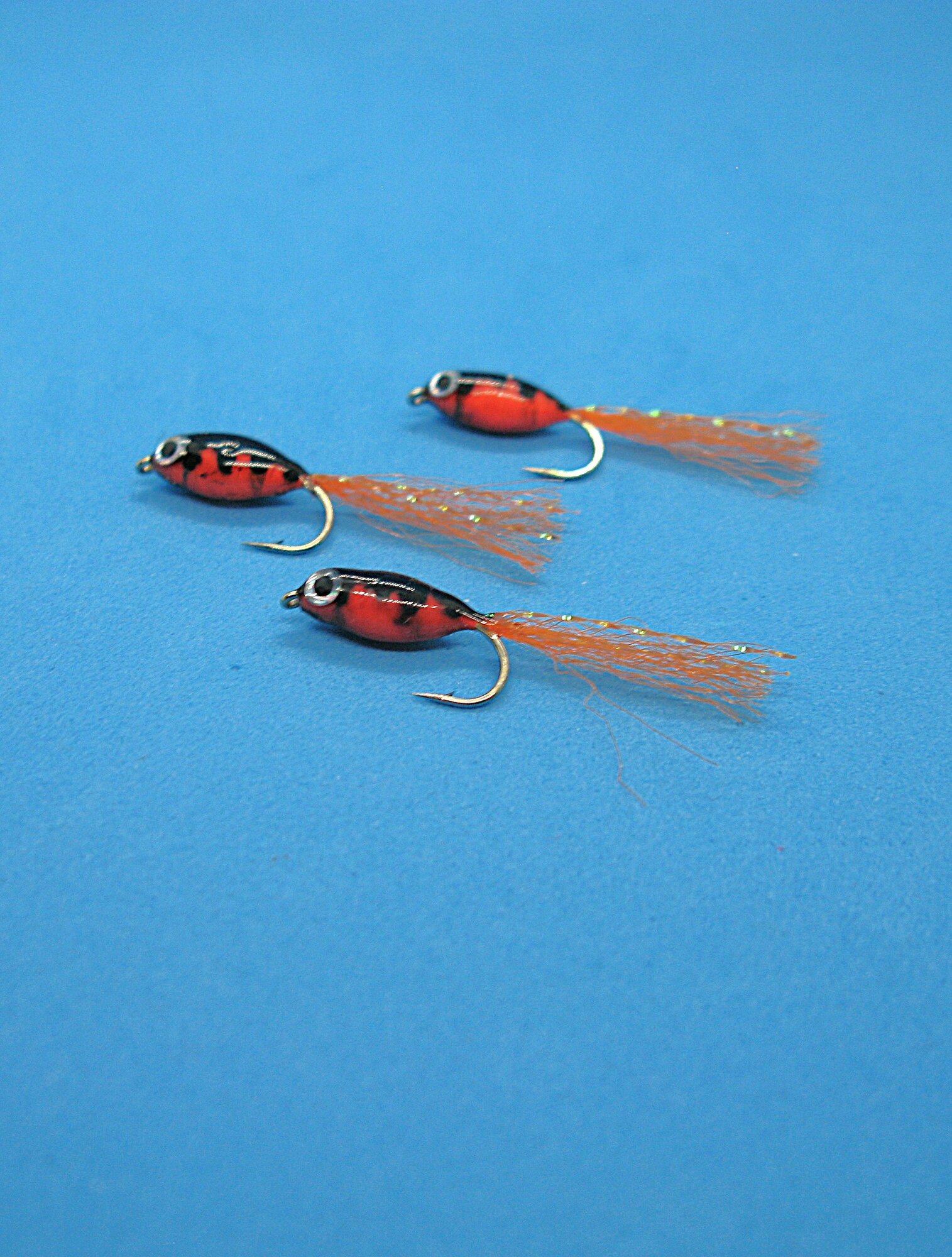 Стример подвеска "Малек Пыздрик оранжевый" на крючке №8. Три штуки в комплекте.